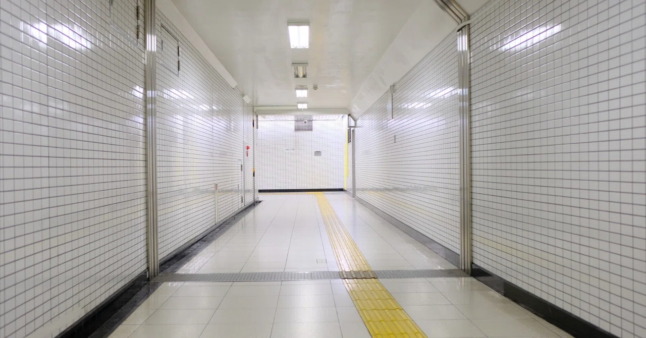 Photography and Exit 8｜kooth