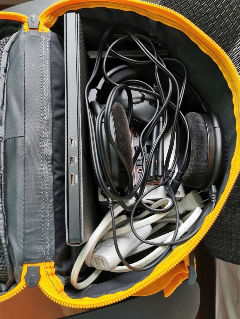 SGPC K55(PK55)で持ち運べるゲーミングPCを組んだのでレビュー｜Feni