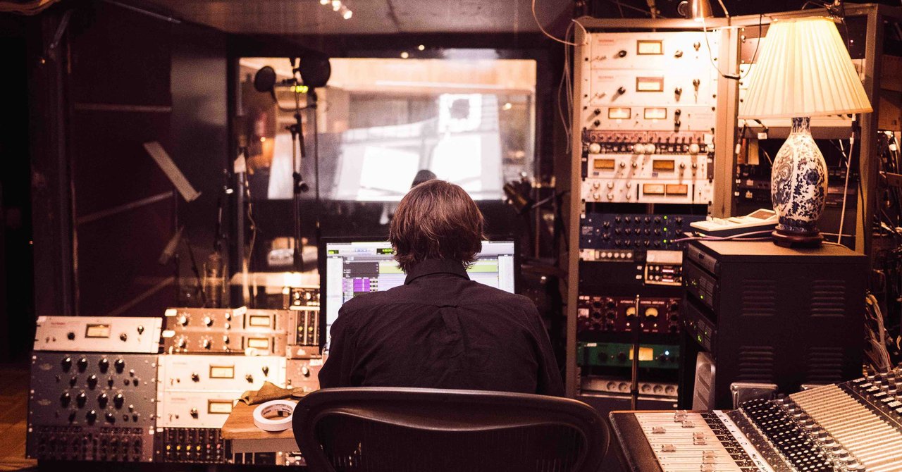 放送室と、給食。｜daisuke gunji