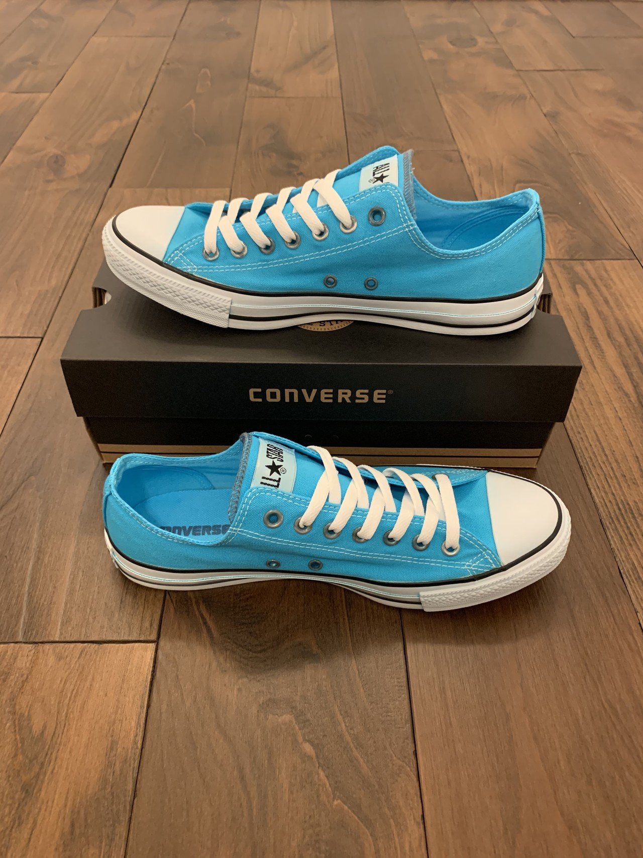 TURQUOISE BLUE × WHITE LOW｜LOHAS