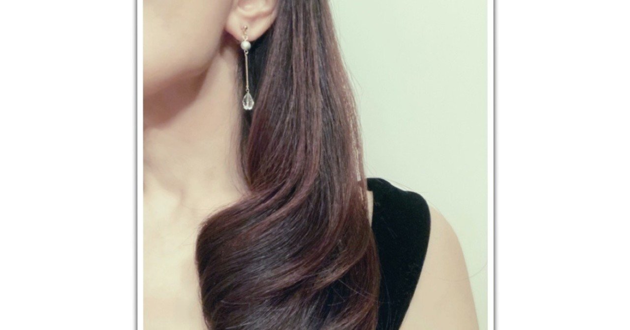 女性とジュエリー ｜なおみ