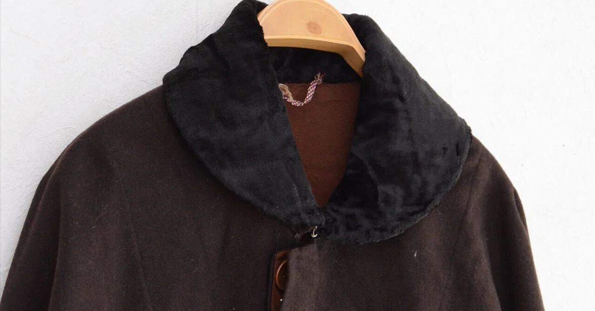 Don't make a cape an item for special occasions. Pairing a Showa-era ...