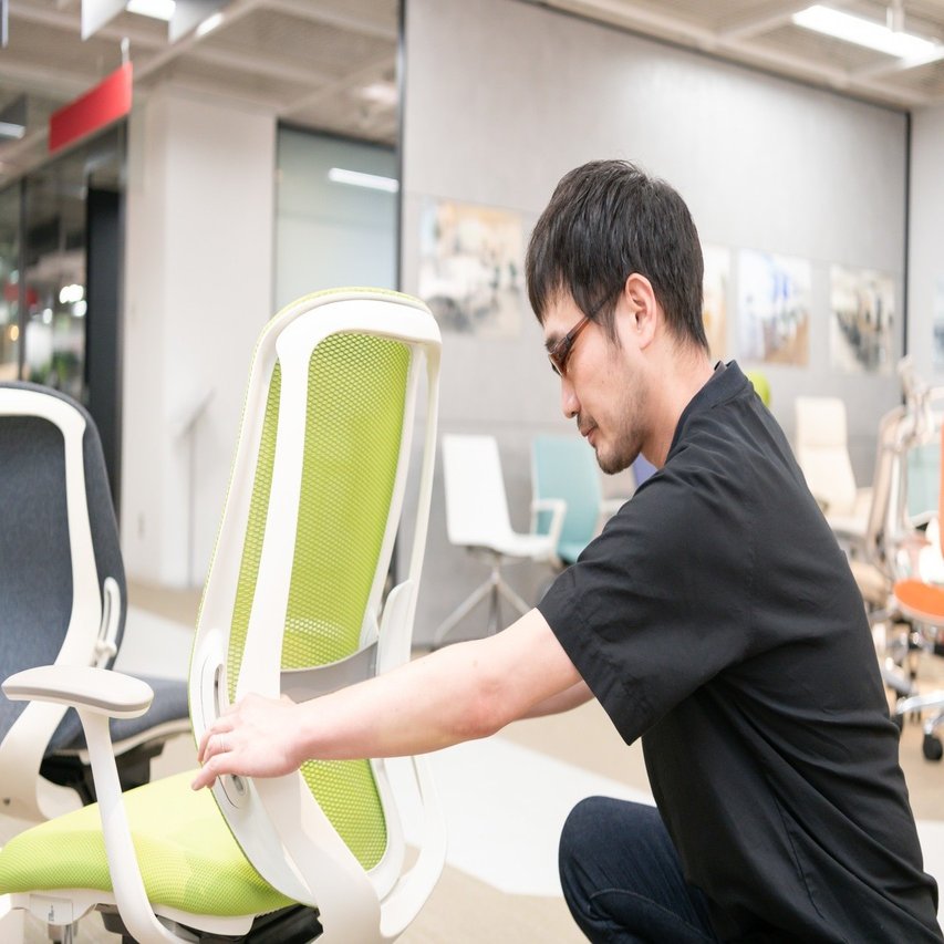 身体にフィットする人気チェア「Sylphy」の開発秘話に迫る。オカムラデザイナー・井澤晶一さんインタビュー｜Kagg note