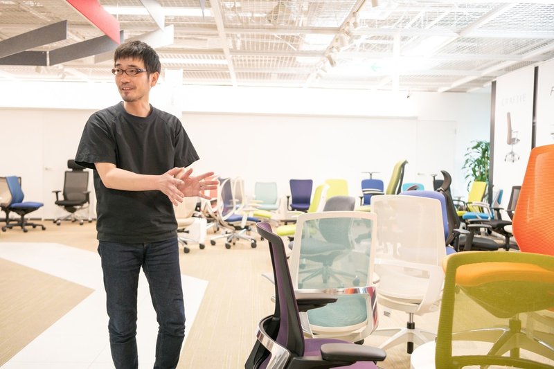 身体にフィットする人気チェア「Sylphy」の開発秘話に迫る。オカムラデザイナー・井澤晶一さんインタビュー｜Kagg note