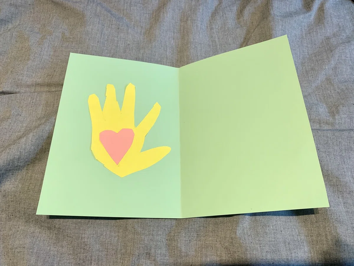 It Takes A Big Heart To Hold A Small Hand.｜Ario Ike/池 有生
