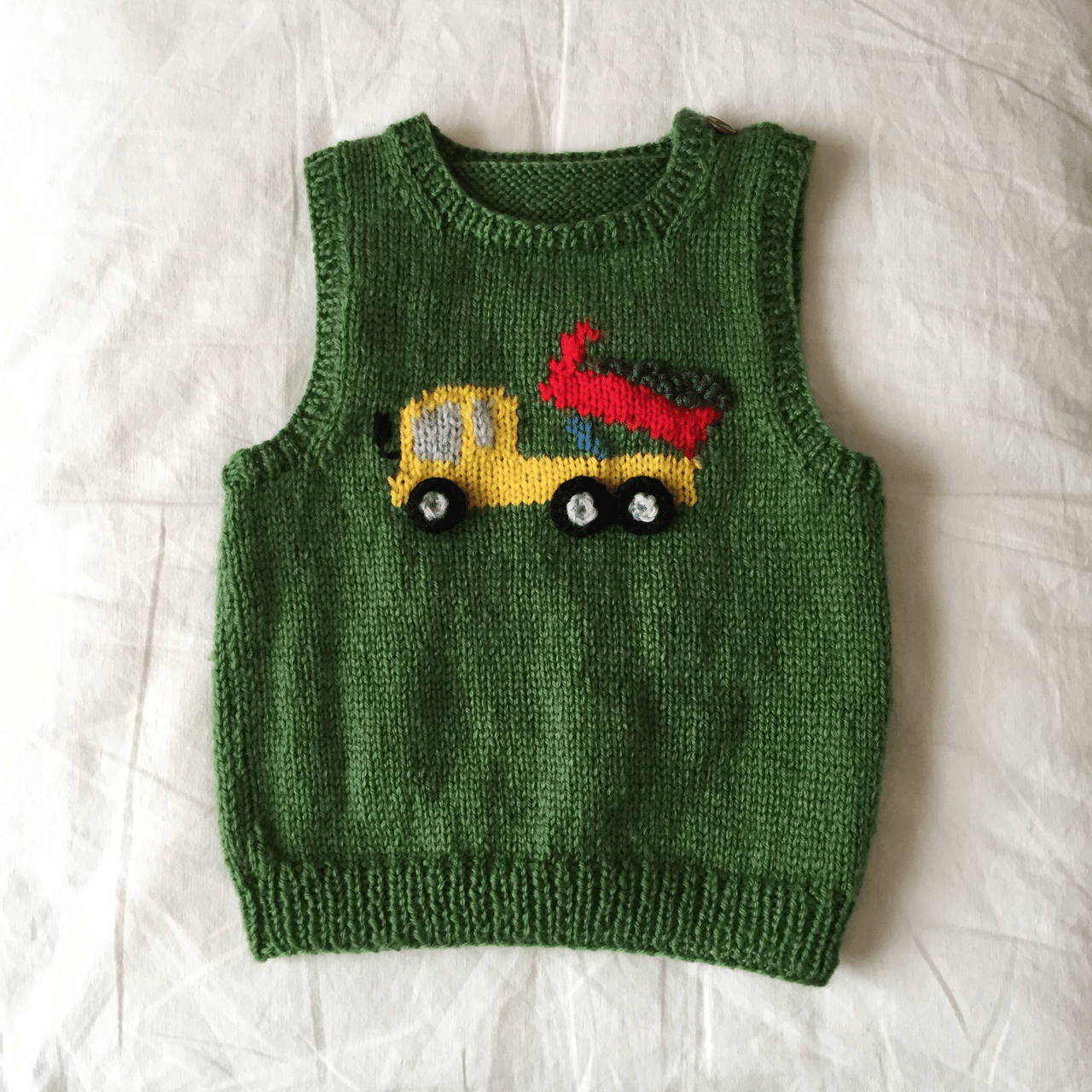 オリジナルデザインのベストを編む/emiko ichijo｜chicot 編み物にまつわるあれこれ