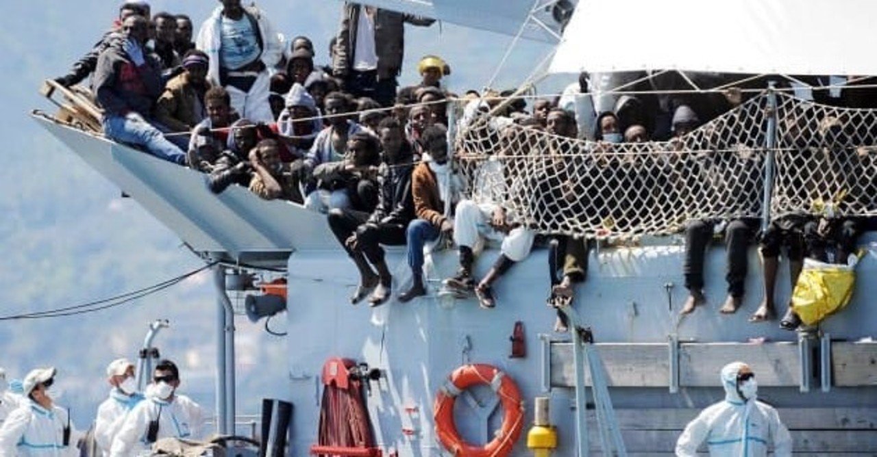 ＃移民船転覆140人絶望かセネガル沖で出火 国際移住機関（IOM）は29日、西アフリカのセネガル沖で移民約200人を乗せた船が同日までに転覆し ...