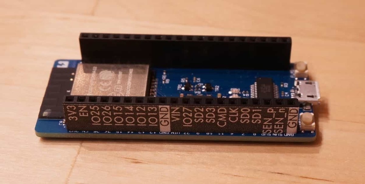 ESP32開発ボード ESPr Developer 32 にピンソケットを実装してみる｜コピペテック
