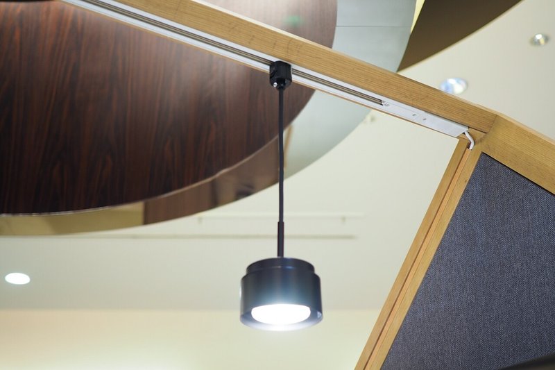 雑談は、これからのオフィスに欠かせないもの。コミュニケーションを生む家具『5 TSUBO CAFE』とは｜Kagg note