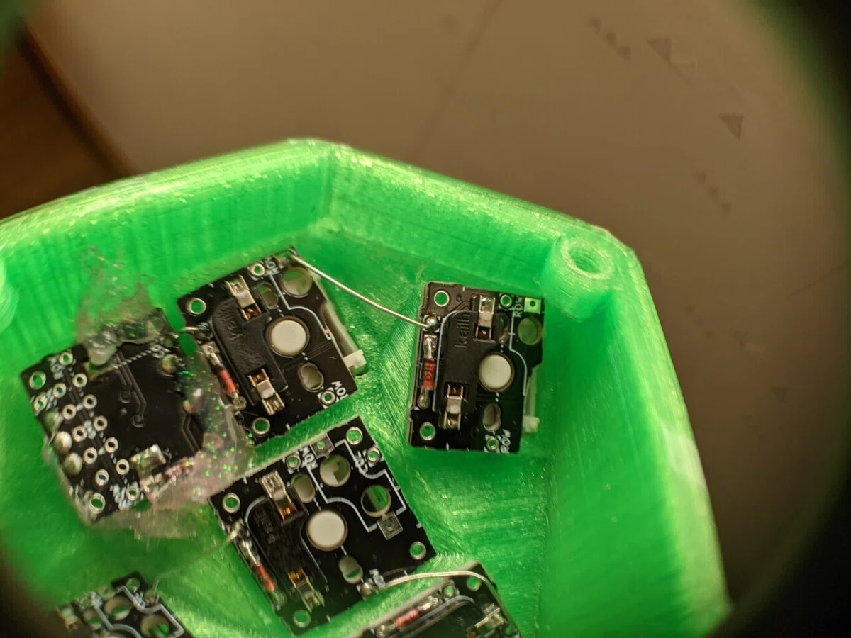 SU120 で立体キーボードを作る｜みなも