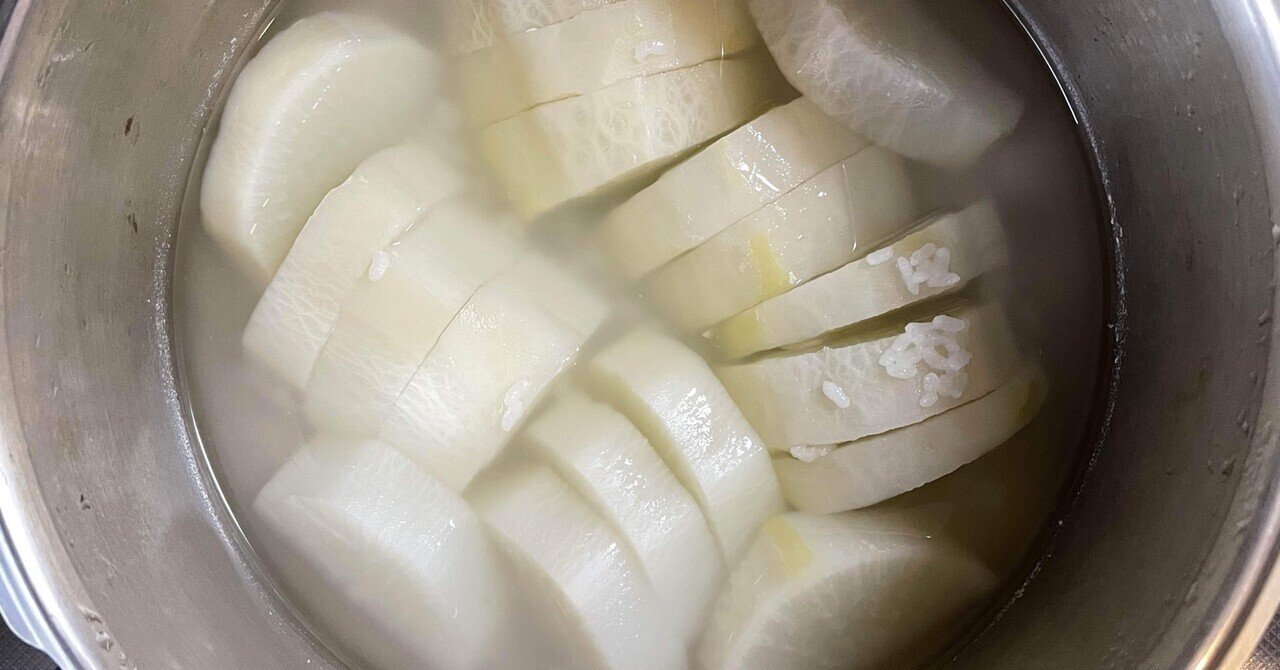 圧力鍋でサクッと大根のアク抜き｜Ippei Hara