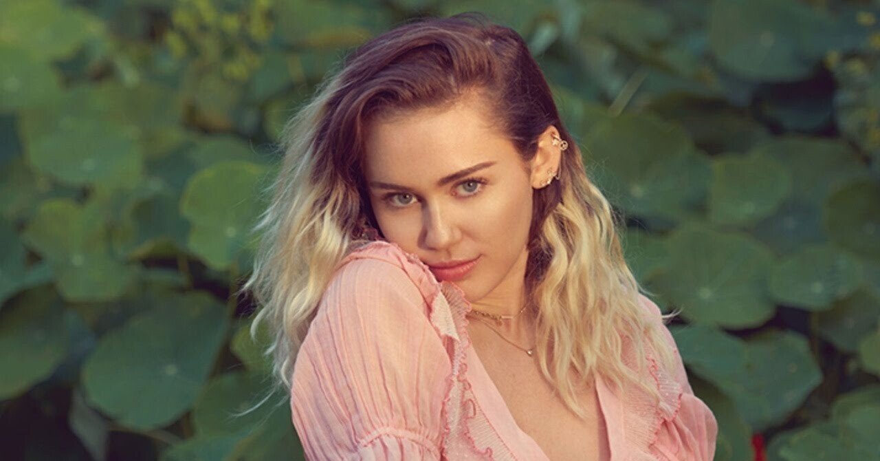 Miley Cyrus, Malibu｜フランク・ロイド
