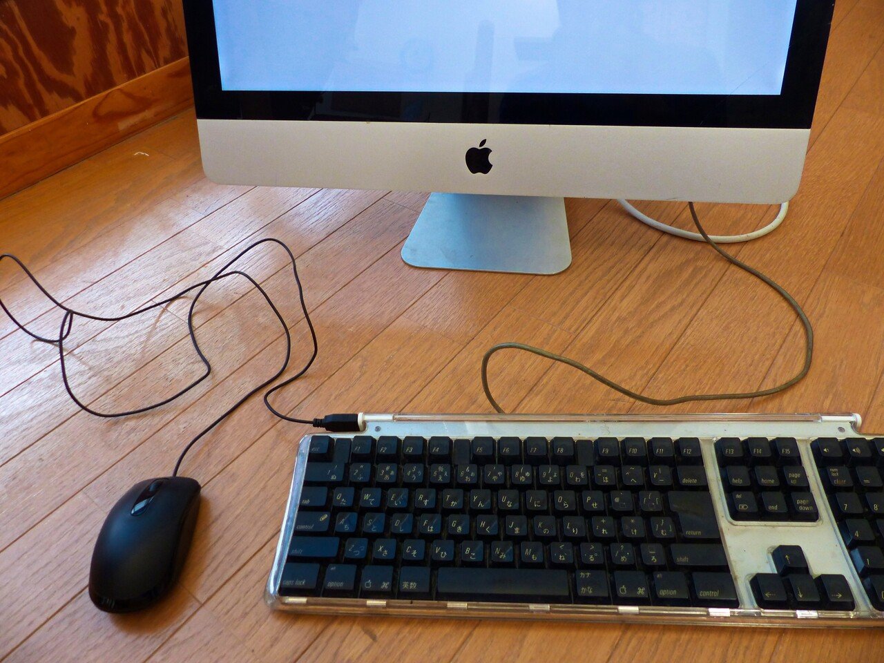 アンチApple原理主義者、iMacを液晶モニターに改造してしまう アンチApple原理主義者、iMacを液晶モニターに改造してしまう