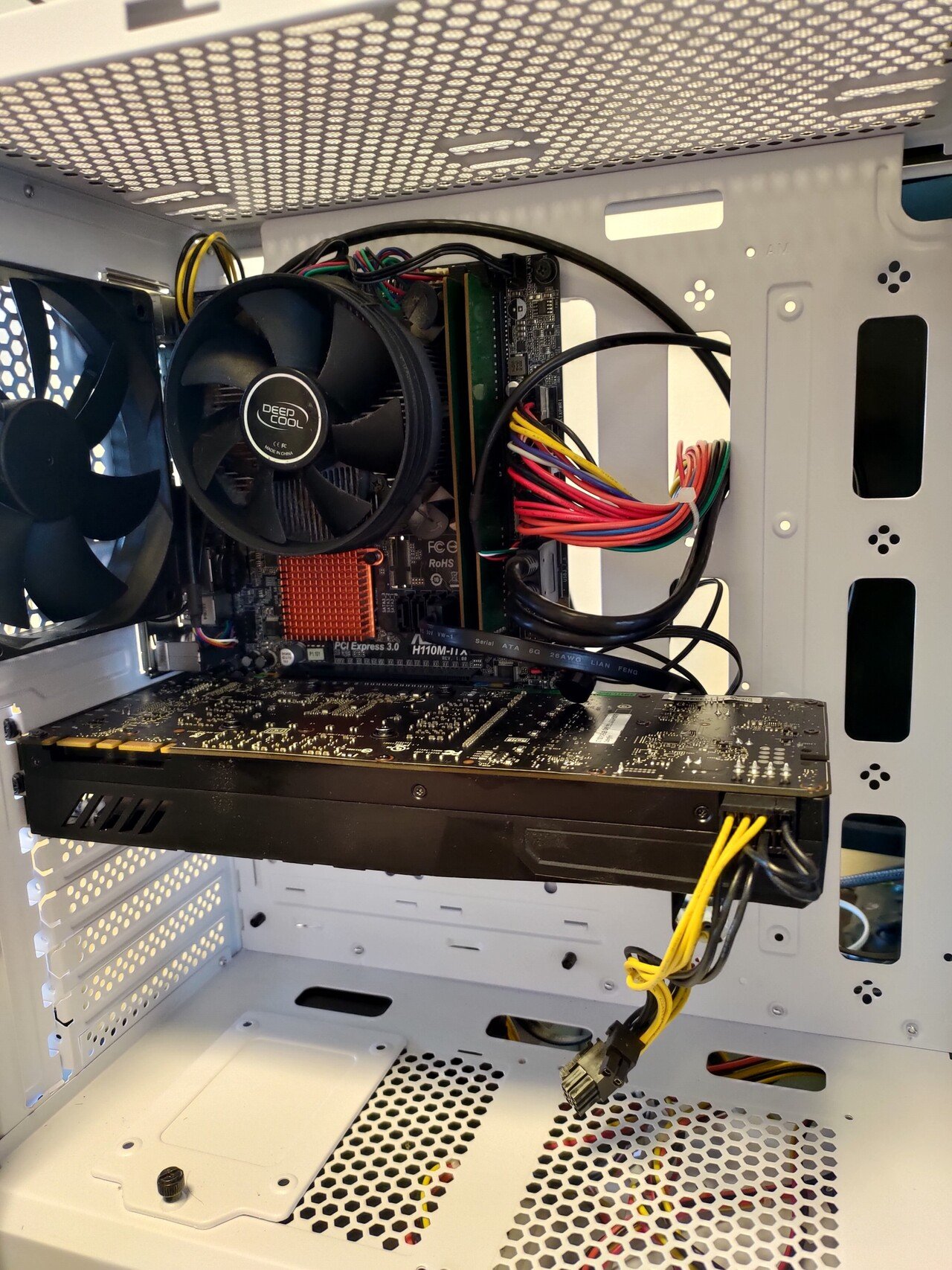 自作PC】ドスパラゲーミングスリムの中身をミドルタワーに移植し 自作PC】ドスパラゲーミングスリムの中身をミドルタワーに移植し