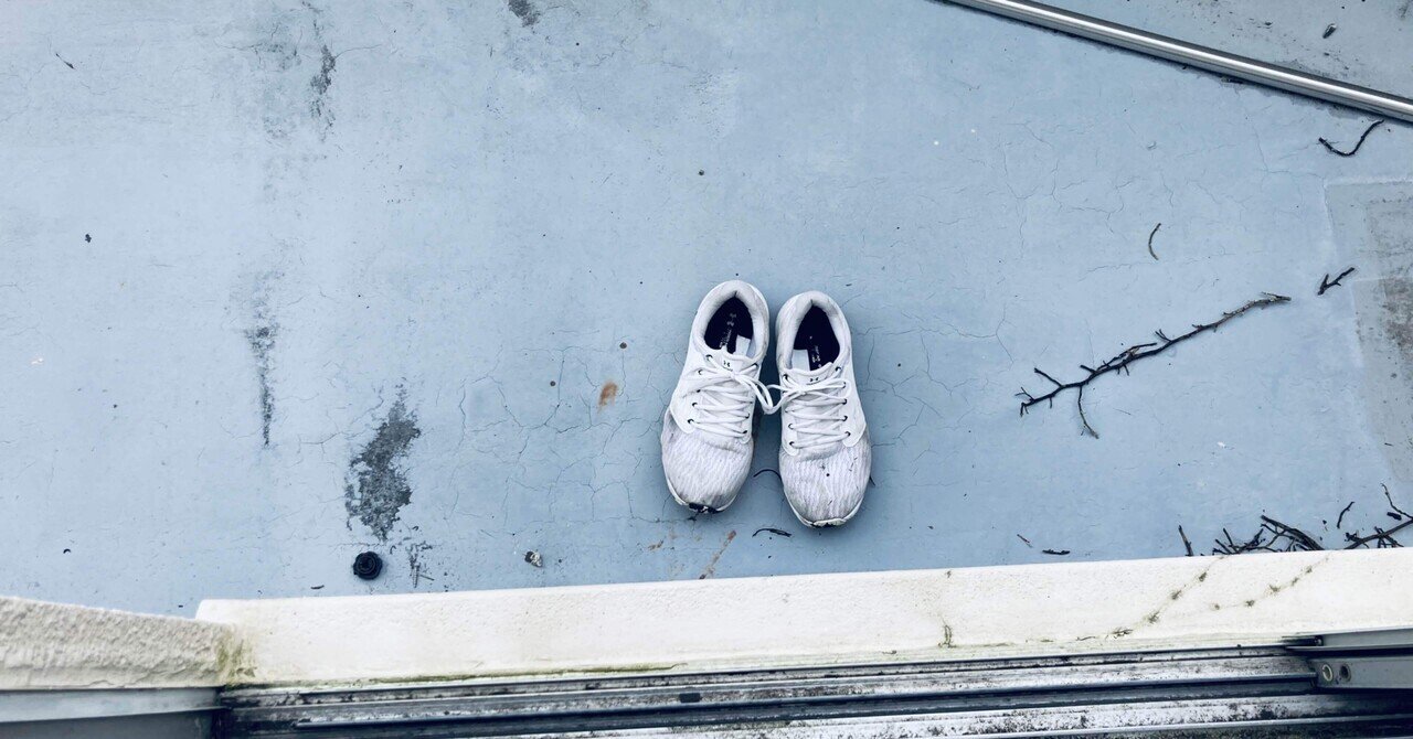 明け方の雨で濡れてる靴｜noguchi tappei｜note