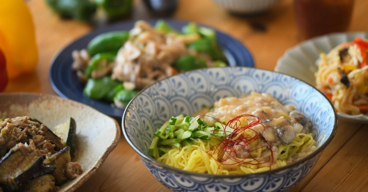 Jajamen with plenty of school lunch's #1 popular meat miso.｜料理のチカラを未来の ...