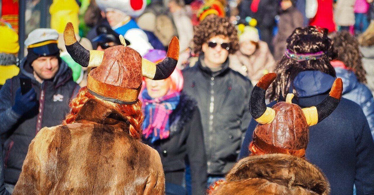 【ドイツ風物詩】本気で化けたい人の専門店｜Translation Service S. Arai｜note