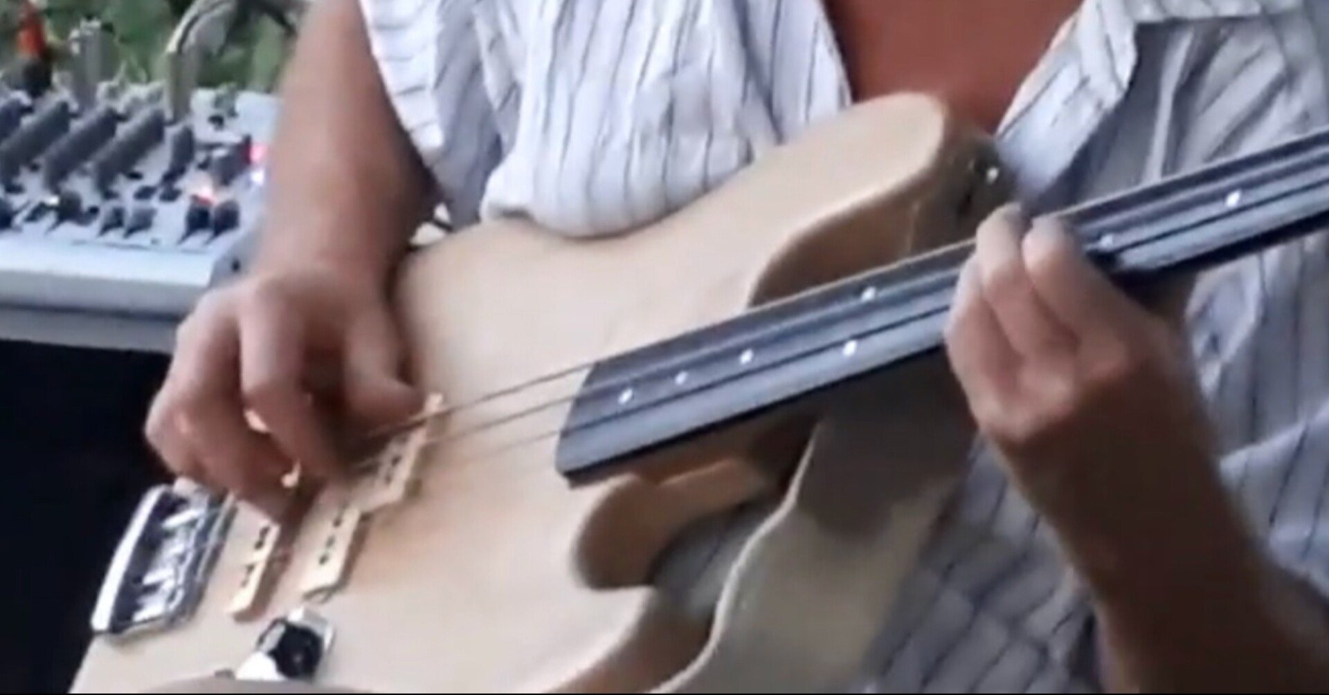 Richard Sinclair Jazz Bass mod | Page 2 | TalkBass.com