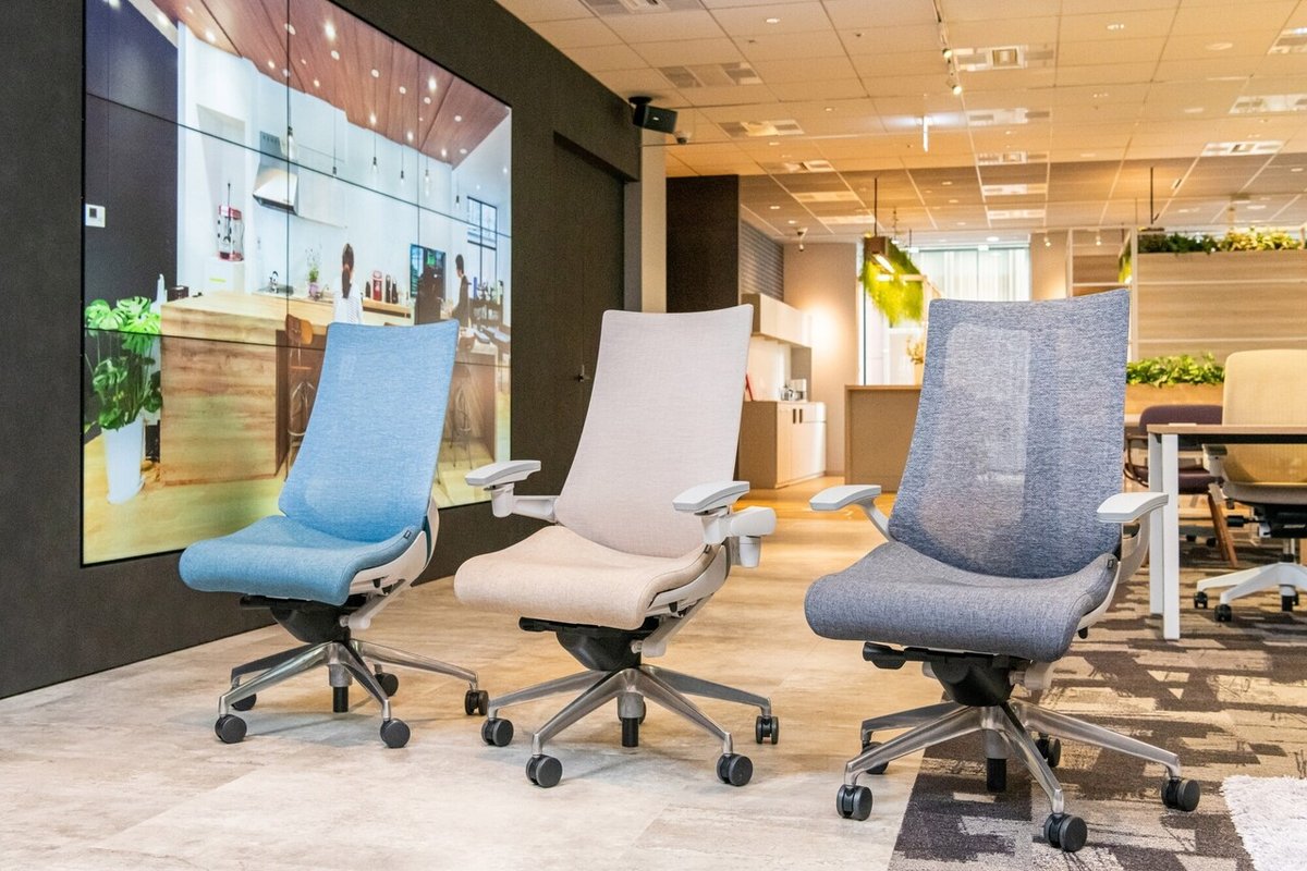 在宅ワーカーに人気の「アクトチェア」。No.1ヒット作を超えた、その魅力と開発秘話に迫る｜Kagg note