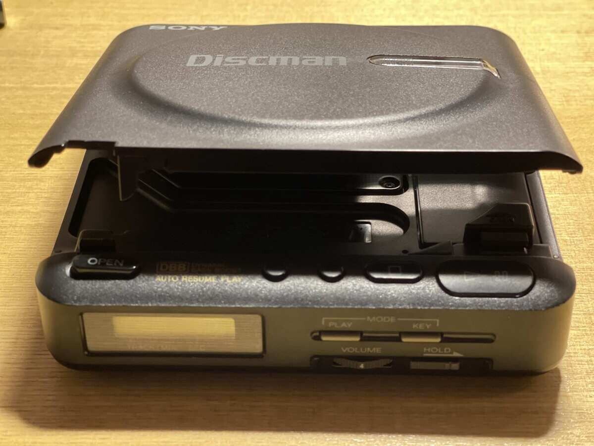 SONY Discman D-22を1ヶ月使ってみた【レビュー】｜Ryoichi Kawate