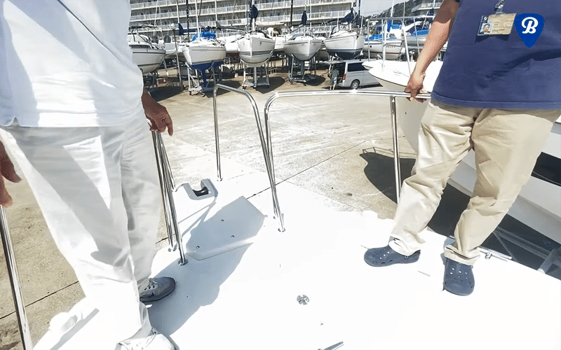 〈ヤンマーEX28C〉大きなバウデッキが魅力！クラス最大級のフィッシングスペースを備えた、釣り好きのためのボート｜bluecode株式会社