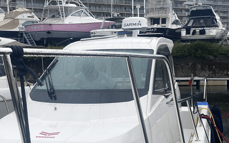 〈ヤンマーEX28C〉大きなバウデッキが魅力！クラス最大級のフィッシングスペースを備えた、釣り好きのためのボート｜bluecode株式会社