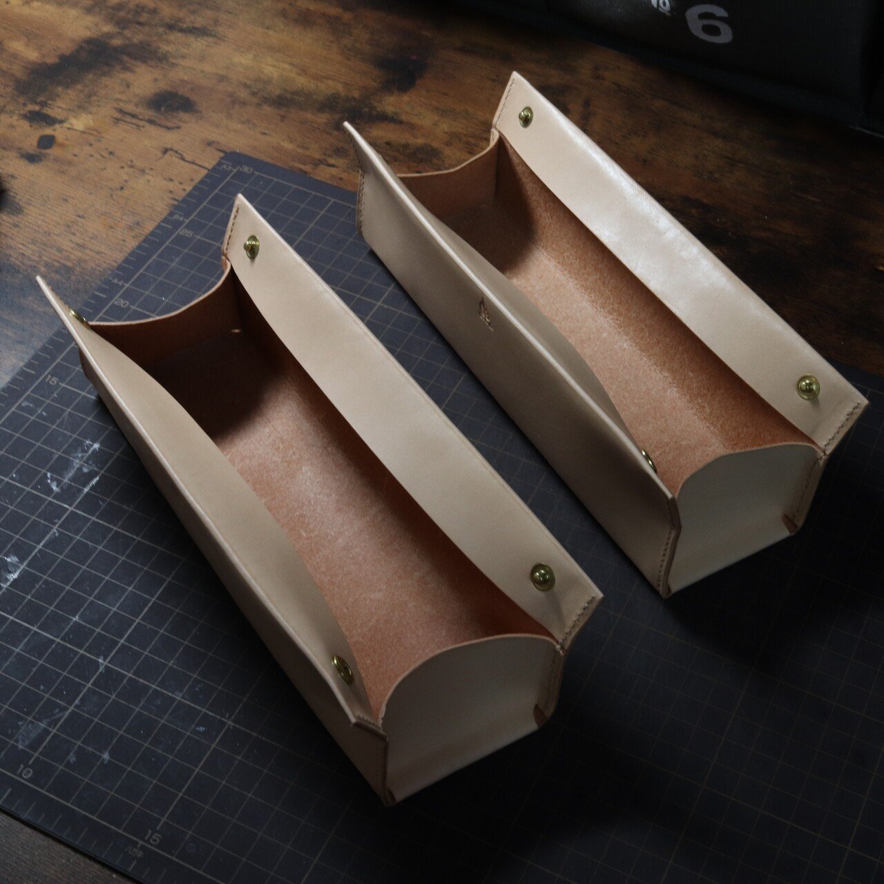 ペンケース完成🌿 明日発送します🌞｜草木染レザーSou-no-Iro