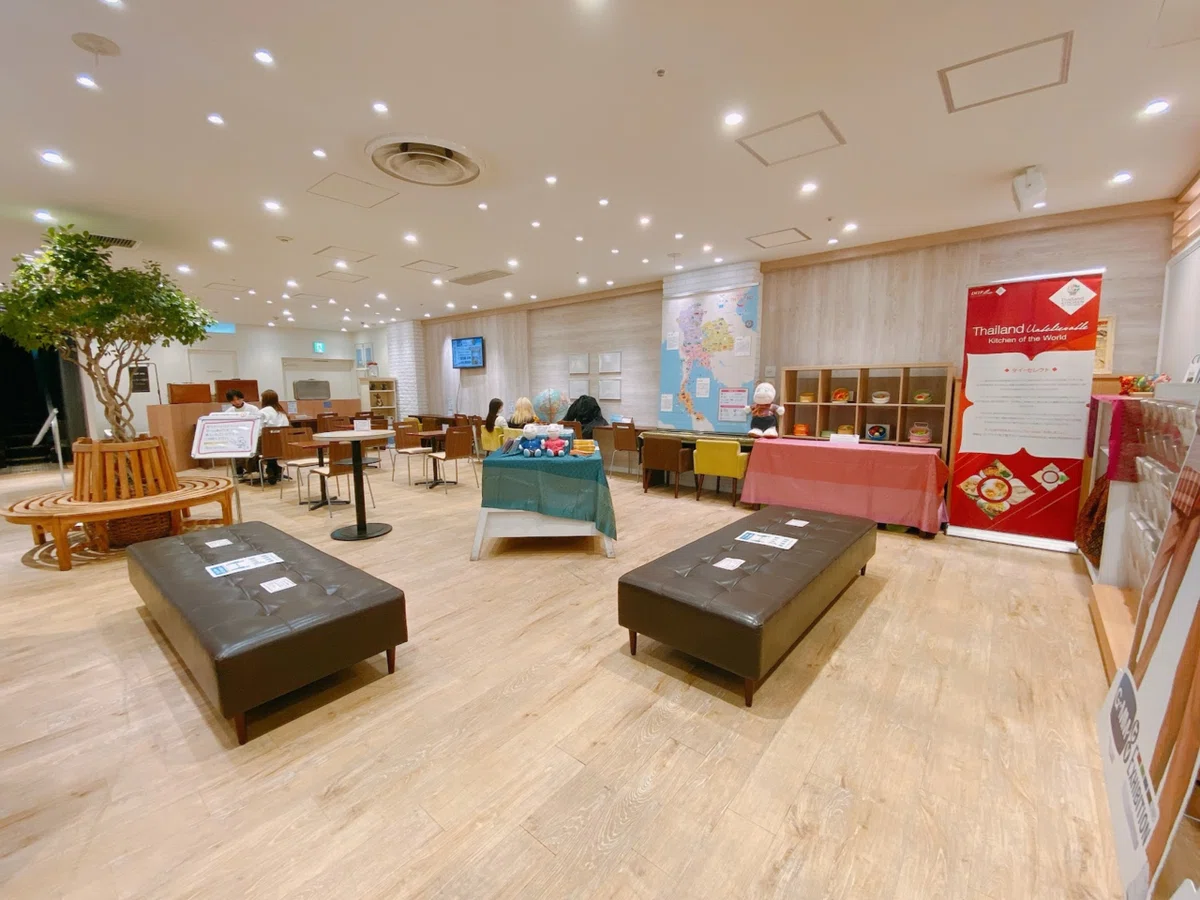 【テック体験＆コワーキング】HISが展開する変なカフェ （Henn na Cafe）がノマドワーカーにおすすめな理由｜ラフアンドレディ株式会社 ...