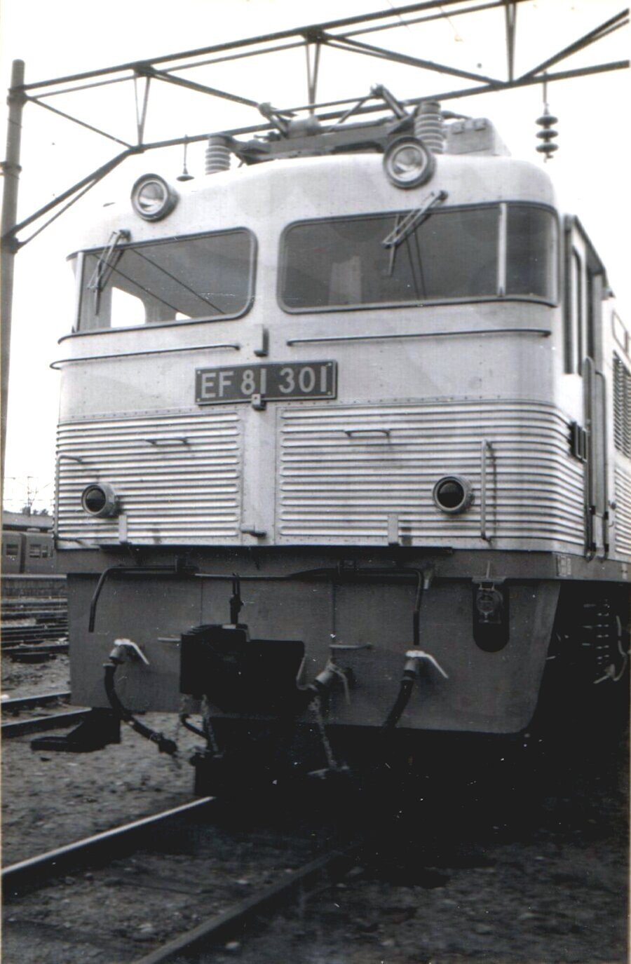 昭和48年ごろ：常磐線・勝田駅：EF81-301・新製時｜ヒル