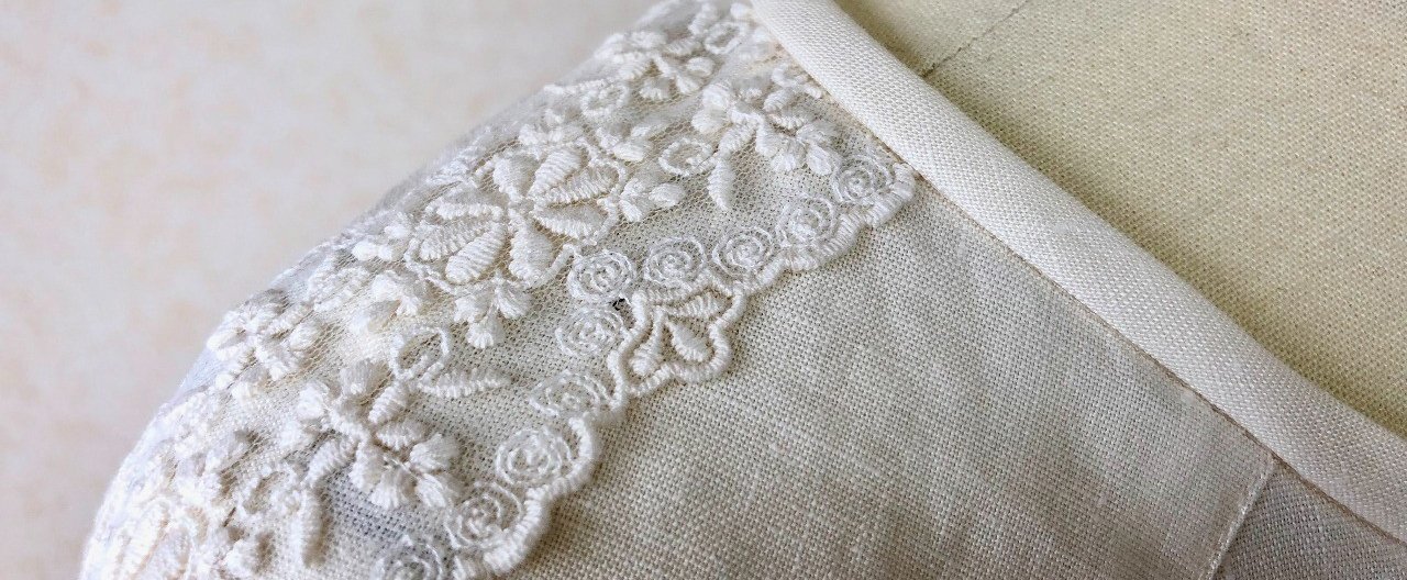 ラグランスリーブのリネンブラウス｜Kazuko Hirose