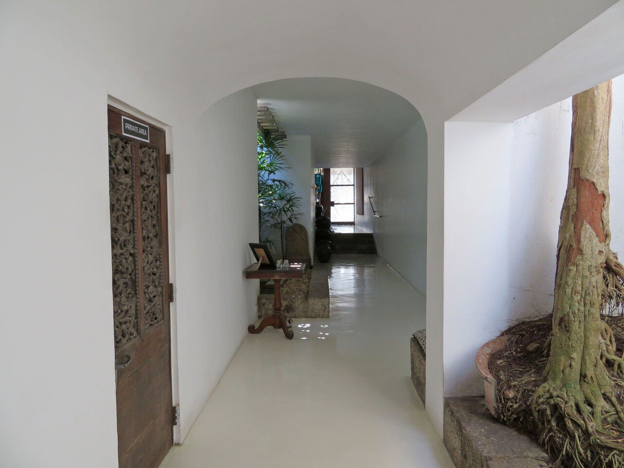 建築】内か? 外か? それが問題だ/ジェフリー・バワの建築 建築】内か? 外か? それが問題だ/ジェフリー・バワの建築