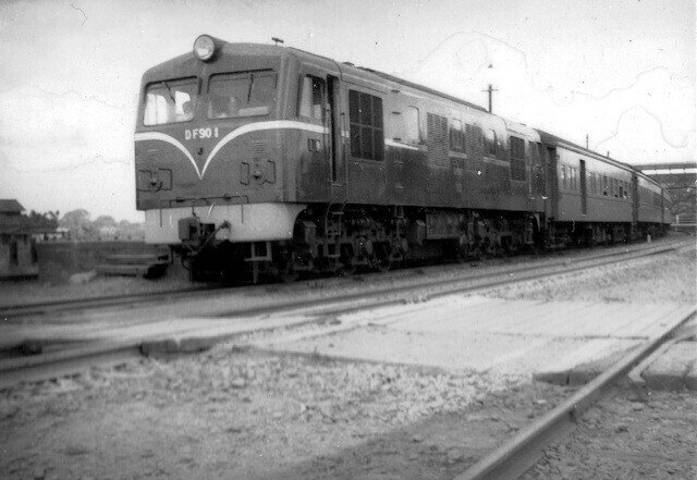 撮影年月・場所不明：DF90-1（友人撮影）｜ヒル