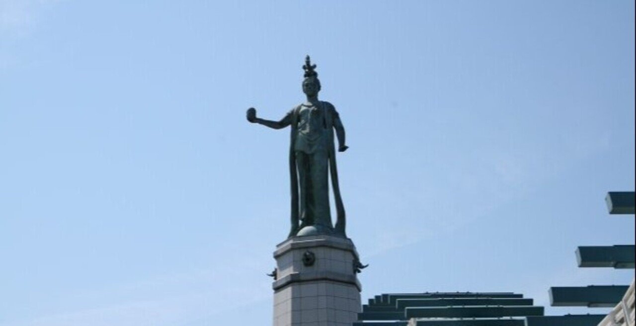 大阪＠DEEP「龍女神像」｜bitotabi