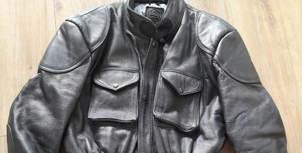 お譲りします AKITO XL 54 Leather Motorcycle Jacket｜オランダまりぽさ（通訳ガイド）holanda ...