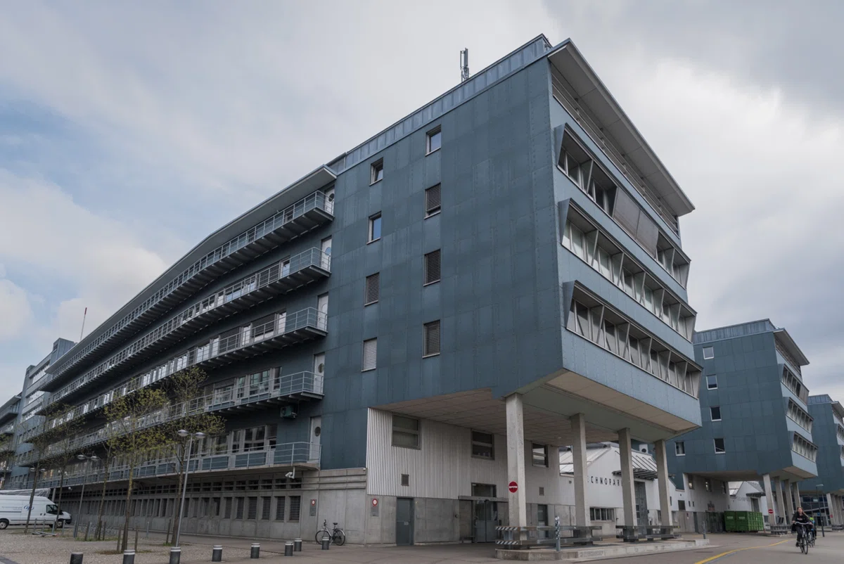 スイス🇨🇭チューリッヒ 奇抜な現代建築も楽しめる街 写真47枚｜100ヵ国旅日記 by Aki Furukawa