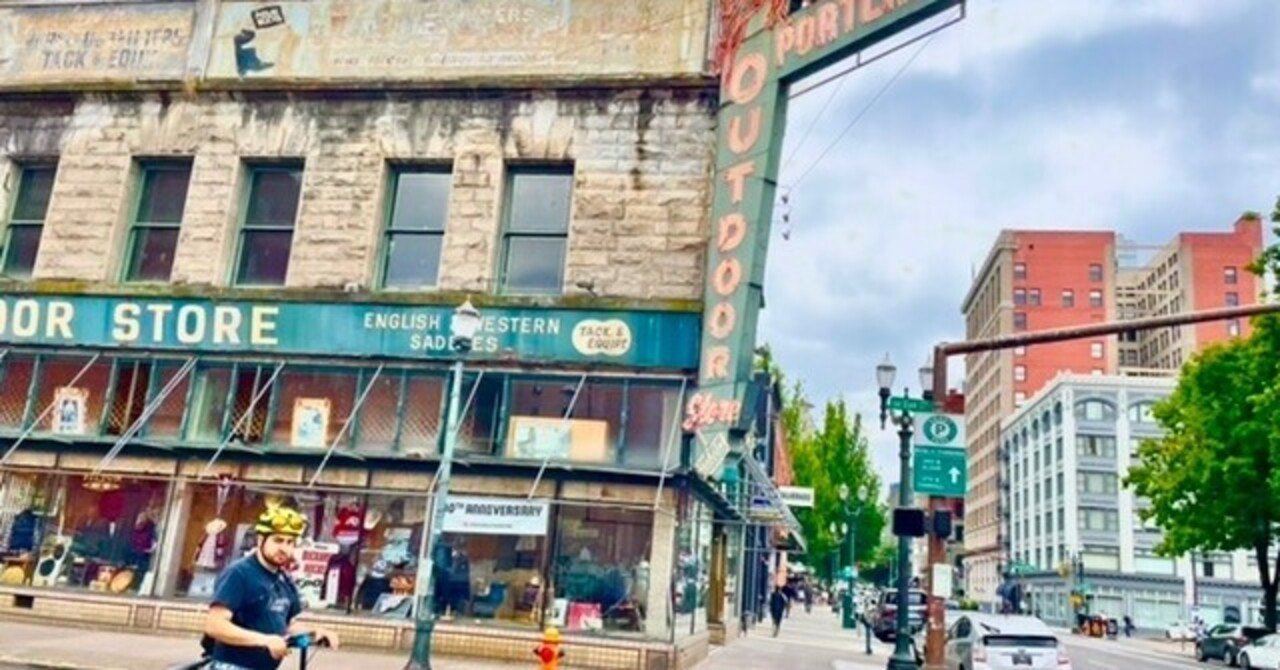 Welcome to Portland｜Moonwalk