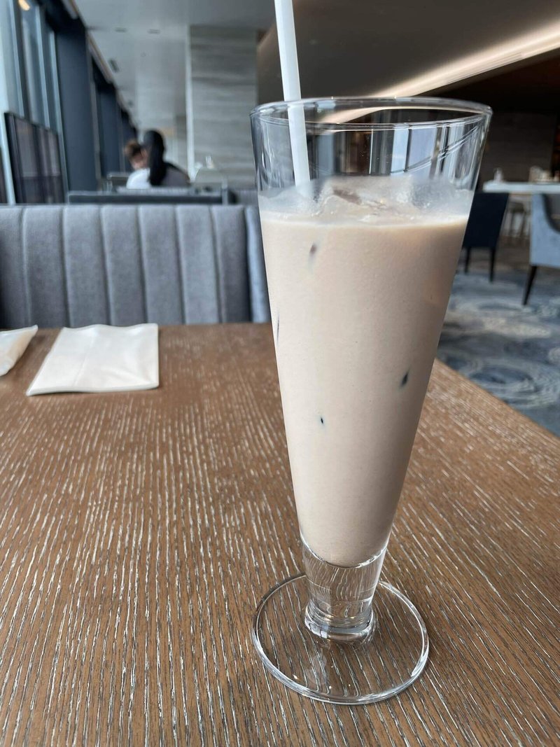 【宿泊記】至れり尽くせりのクラブラウンジ〜インターコンチネンタル横浜Pier8〜｜TOMOMO