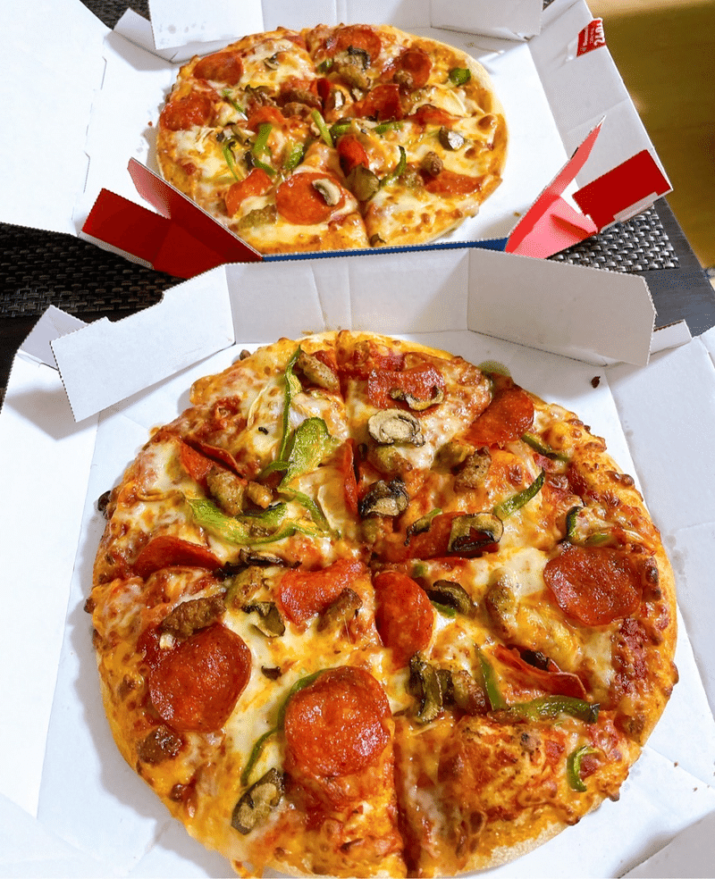 ご馳走ピザを堪能するには｜kovitsystem/お山の小人