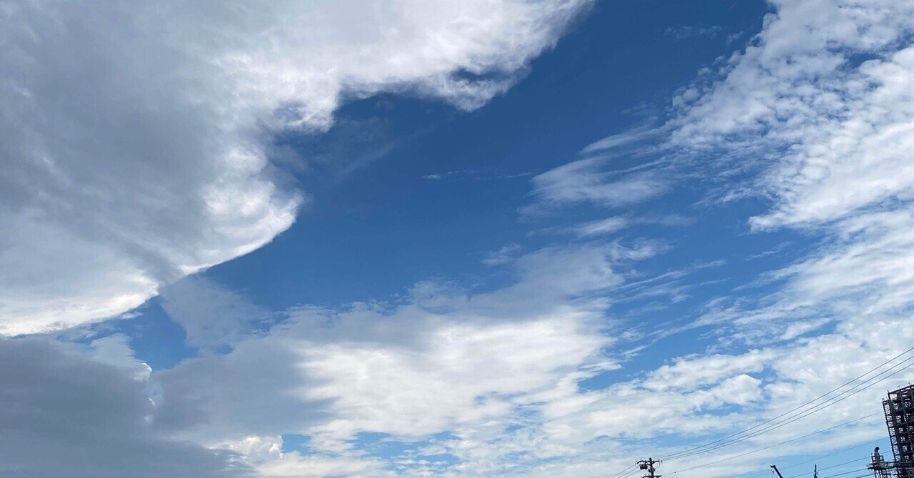 積乱雲の境目で仕事をする喜び｜Hecto