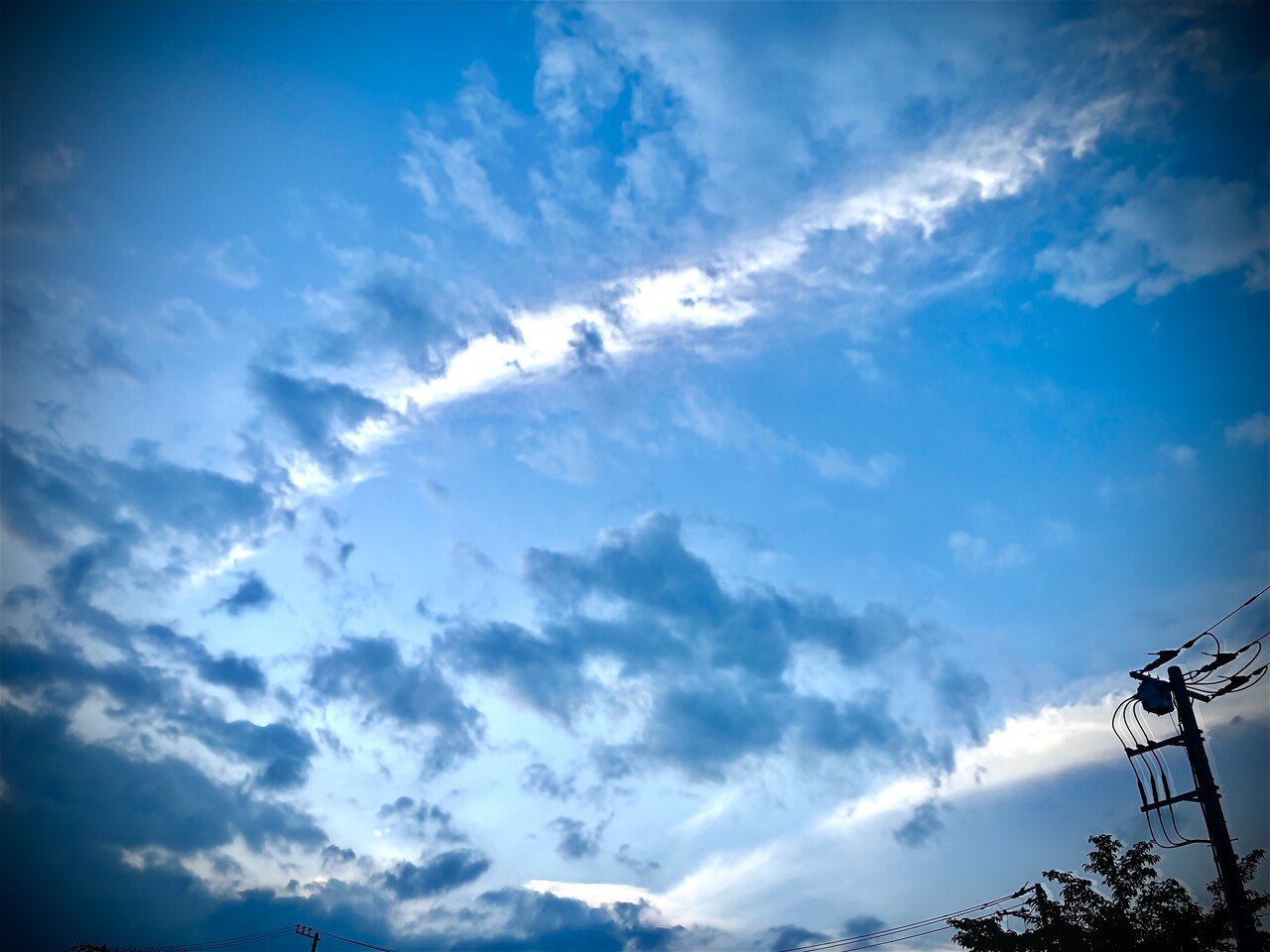 『おはようnote☀️ 』 おはよう御座います^ ^ 今日も始まりましたね🍁 日々涼しくなってきてますね^ ^ 今日も気をつけて、 いってらっしゃい😊 ｜Ryosuke Matsusima｜note