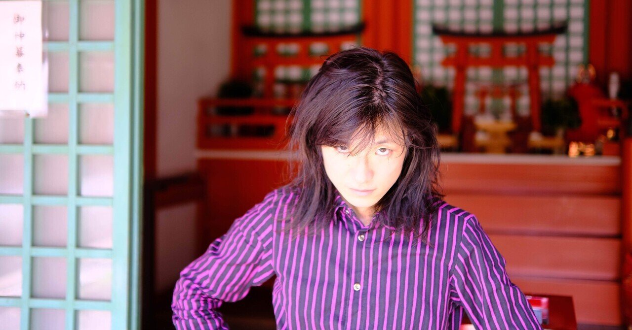 右から左からシャンパンが開けられ、熱気に溢れた夜｜稲田一馬(Kazuma Inada)