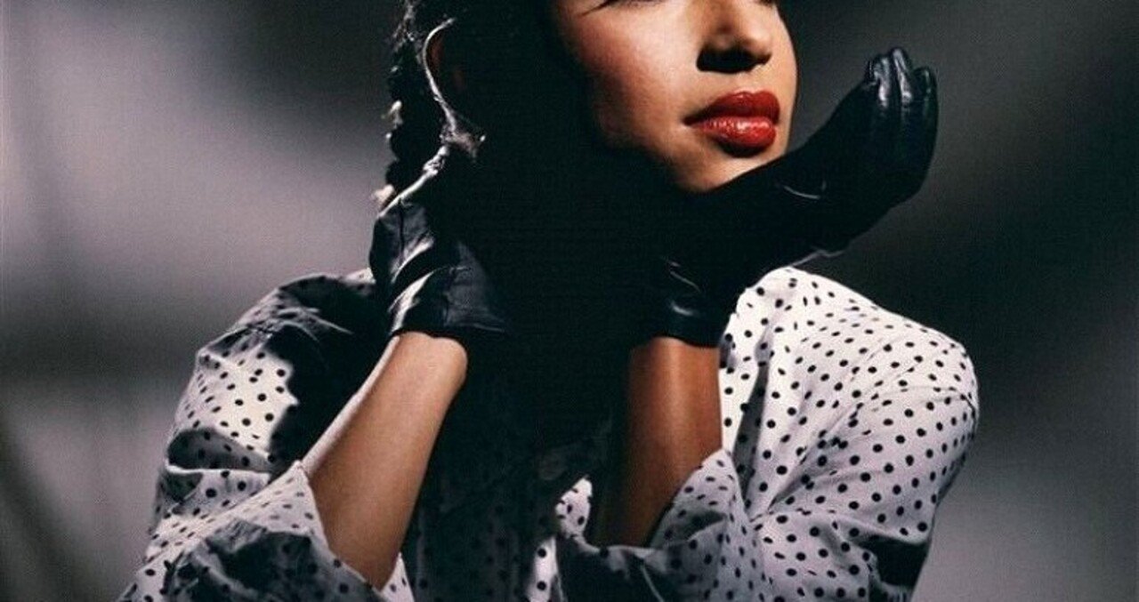 魅惑の女性ヴォーカルがいるバンド”SADE”の音楽を聴きませんか？？｜negomasa