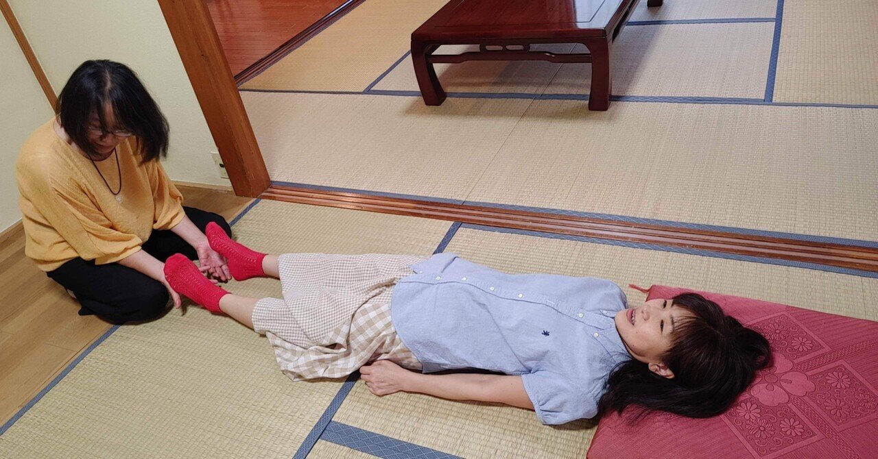 「太郎の家」にて、足の長さが一瞬で揃った話その二｜YOSHIMI.I