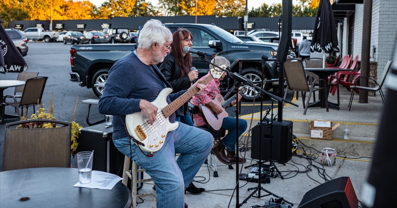 少し散歩＜LEICA M10-P＞｜MOJA MOJA｜note