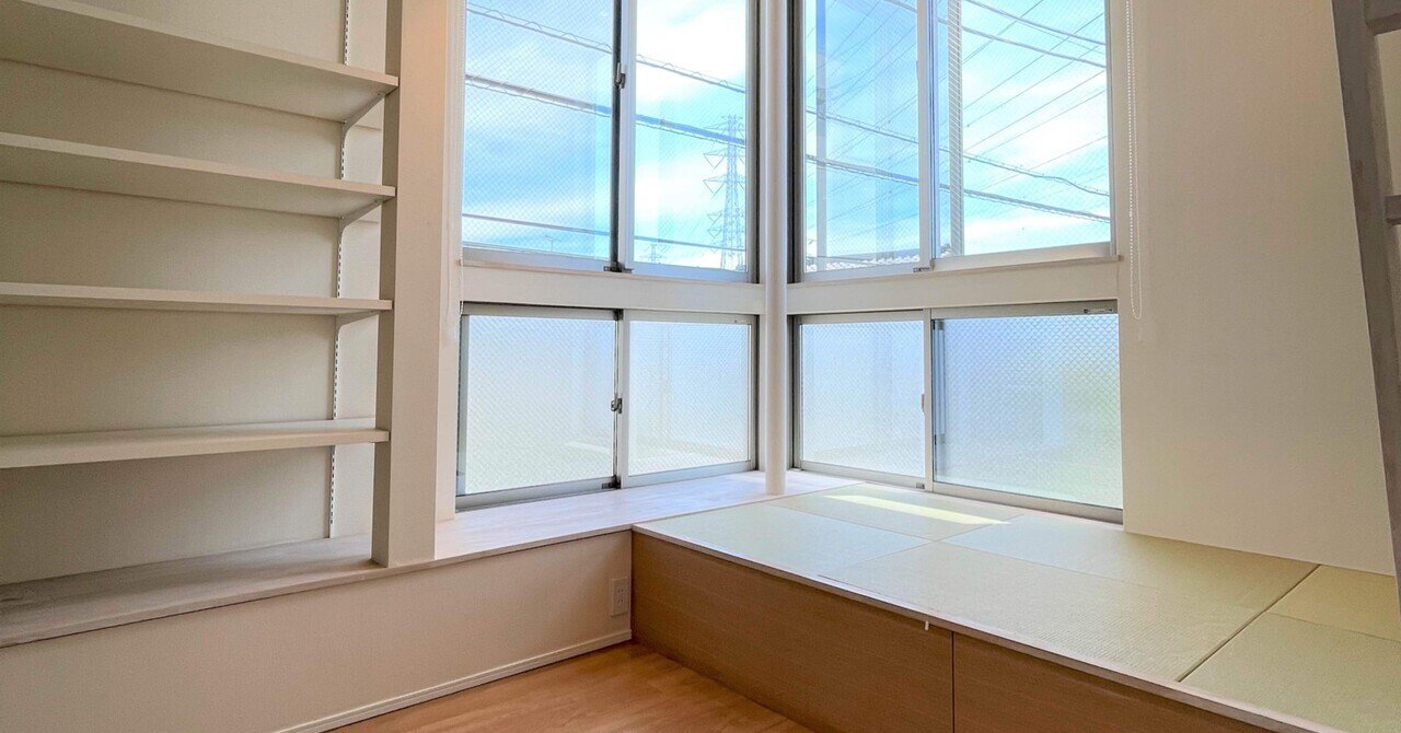 光がたっぷり差し込む神秘的な空間?!インドア派必見のお部屋 / 芦花公園駅 1R｜RoomPaのお姉さん