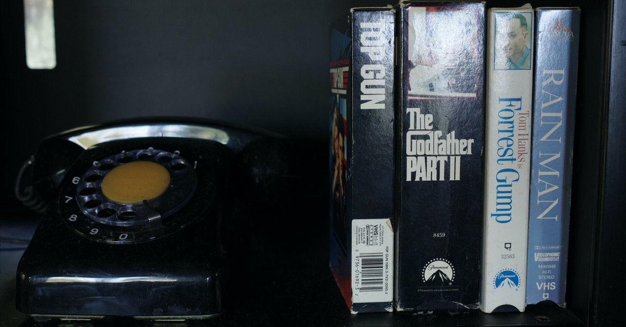 黒電話と名作映画 海と夕陽の別荘改装録4｜季節花人 | Shoko Kondo｜note