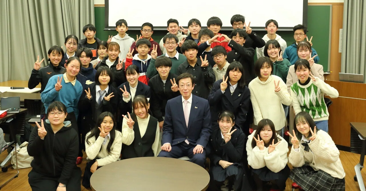 Mayor Kizumoto at Hyogo Prefectural High School: A Heated Debate Over ...