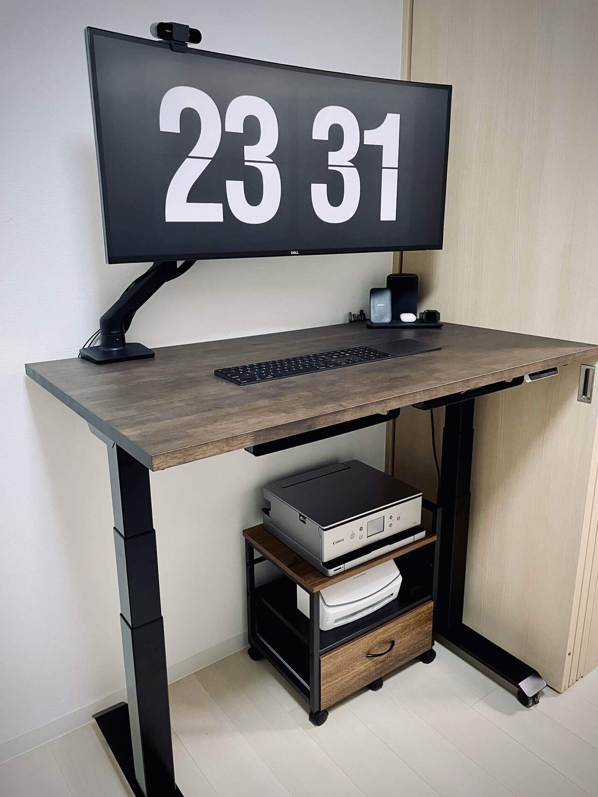 モニターアーム棚とロッドシステムでデスク上をスッキリさせる｜suwa-sh / 諏訪真一