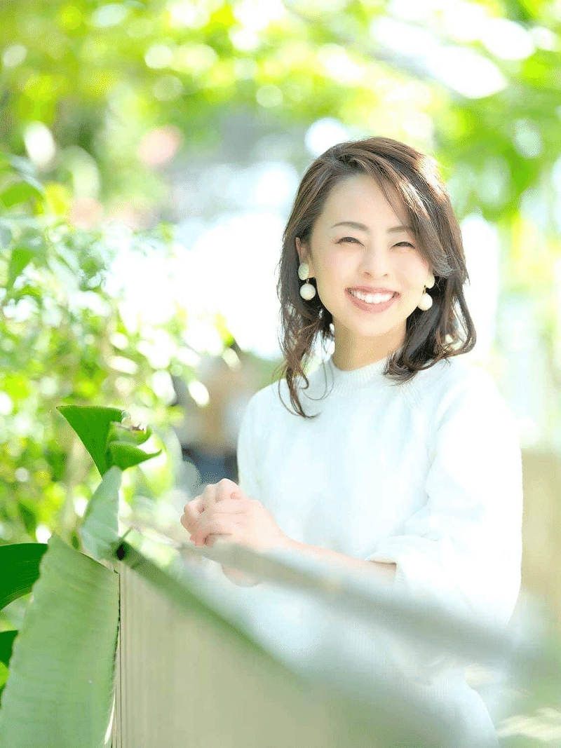 コンプレックスだった面を「そこが魅力で光をあて、より出していくといい」と力強く言い続けてくれたのが印象的でした。 ＜華子さんお客様の声＞｜人柄