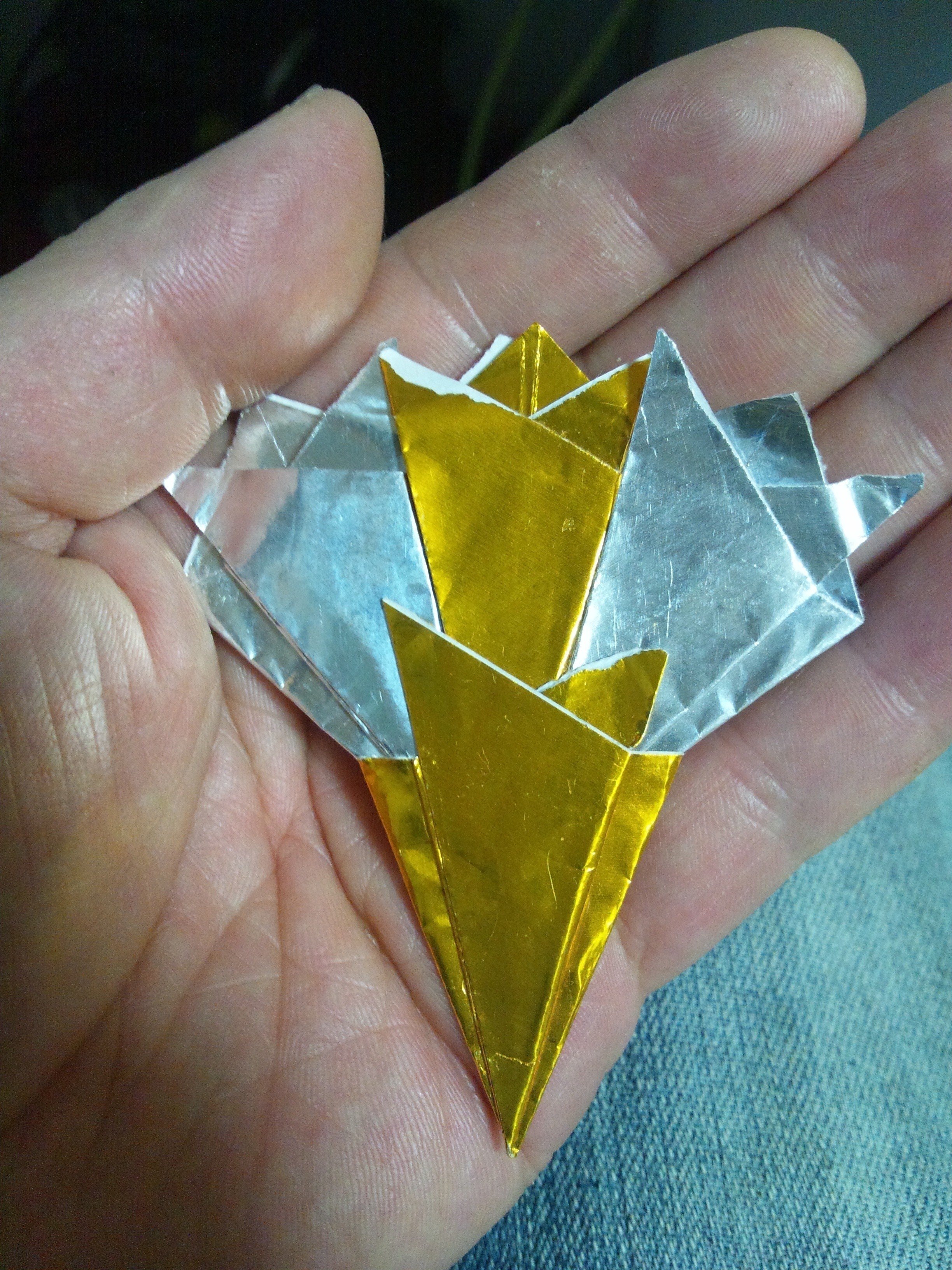 『折り紙のカーネーション～エステルの心～』｜Atsushi Kanda｜note